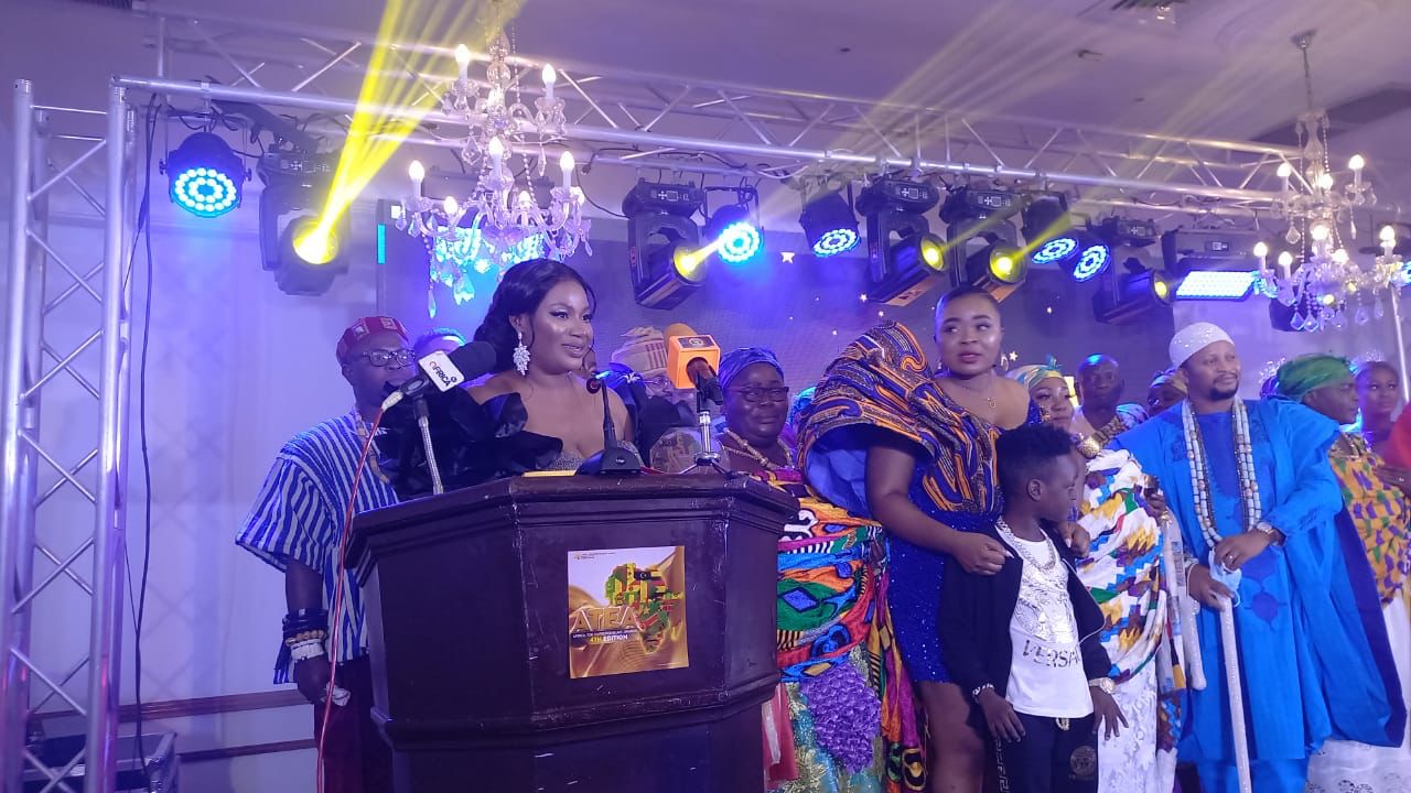 Lady Diamond wins Golden Entrepreneur of the year Award - Young PRs